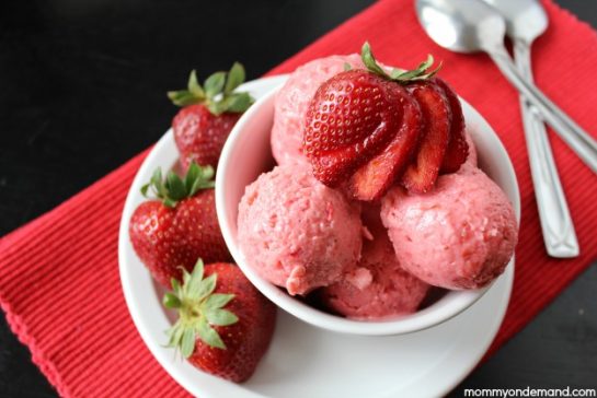 Delicious Strawberry Frozen Yogurt Recipe-Strawberry Ice Cream Recipes